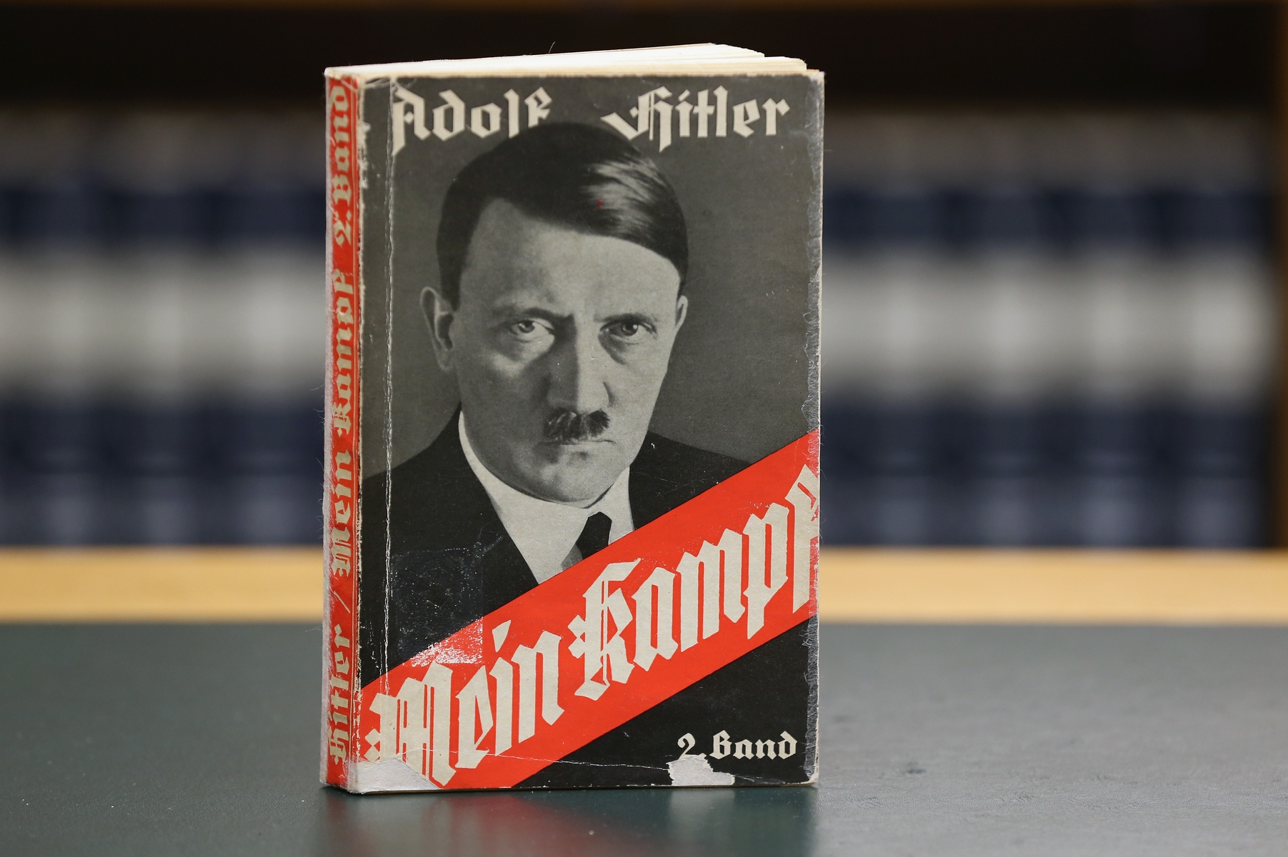 Nejoblíbenější kniha? Italští studenti vybrali Hitlerův „Mein Kampf ...