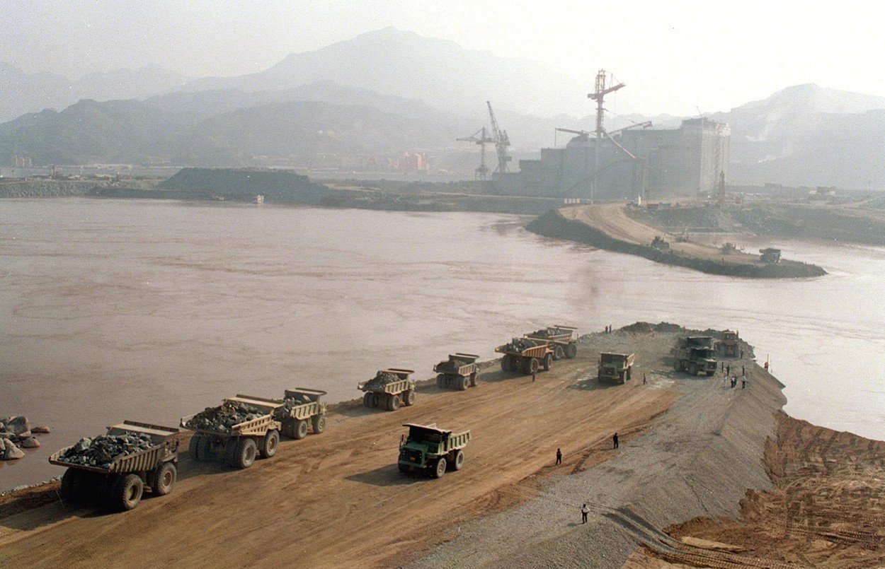 Tři soutěsky: Před 15 lety začalo napouštění největšího vodního díla ...