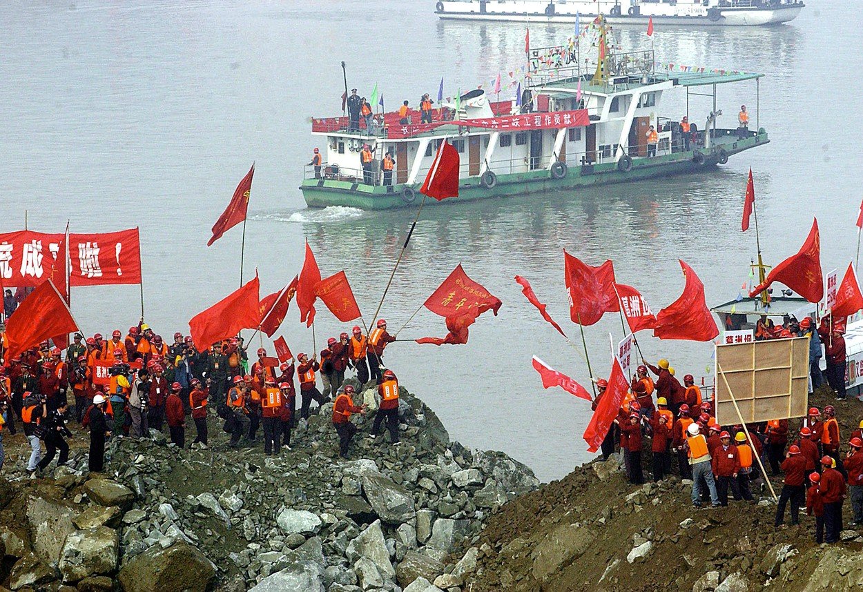 Tři soutěsky: Před 15 lety začalo napouštění největšího vodního díla ...