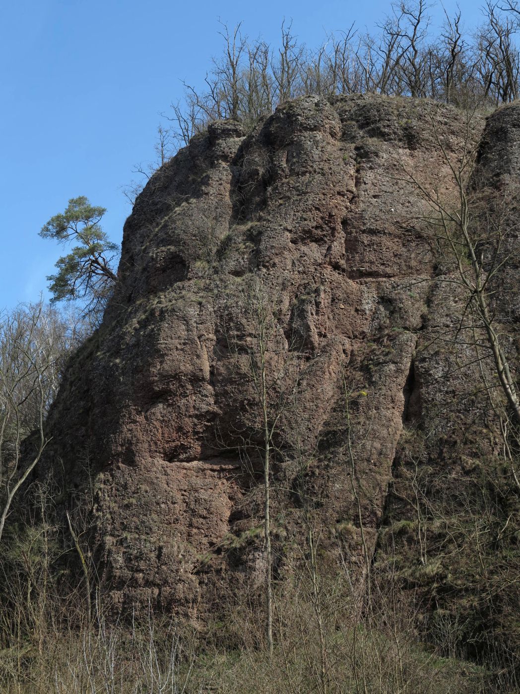 Za kamennými kuriozitami: Poznejte slepencové skalní útvary na vlastní ...