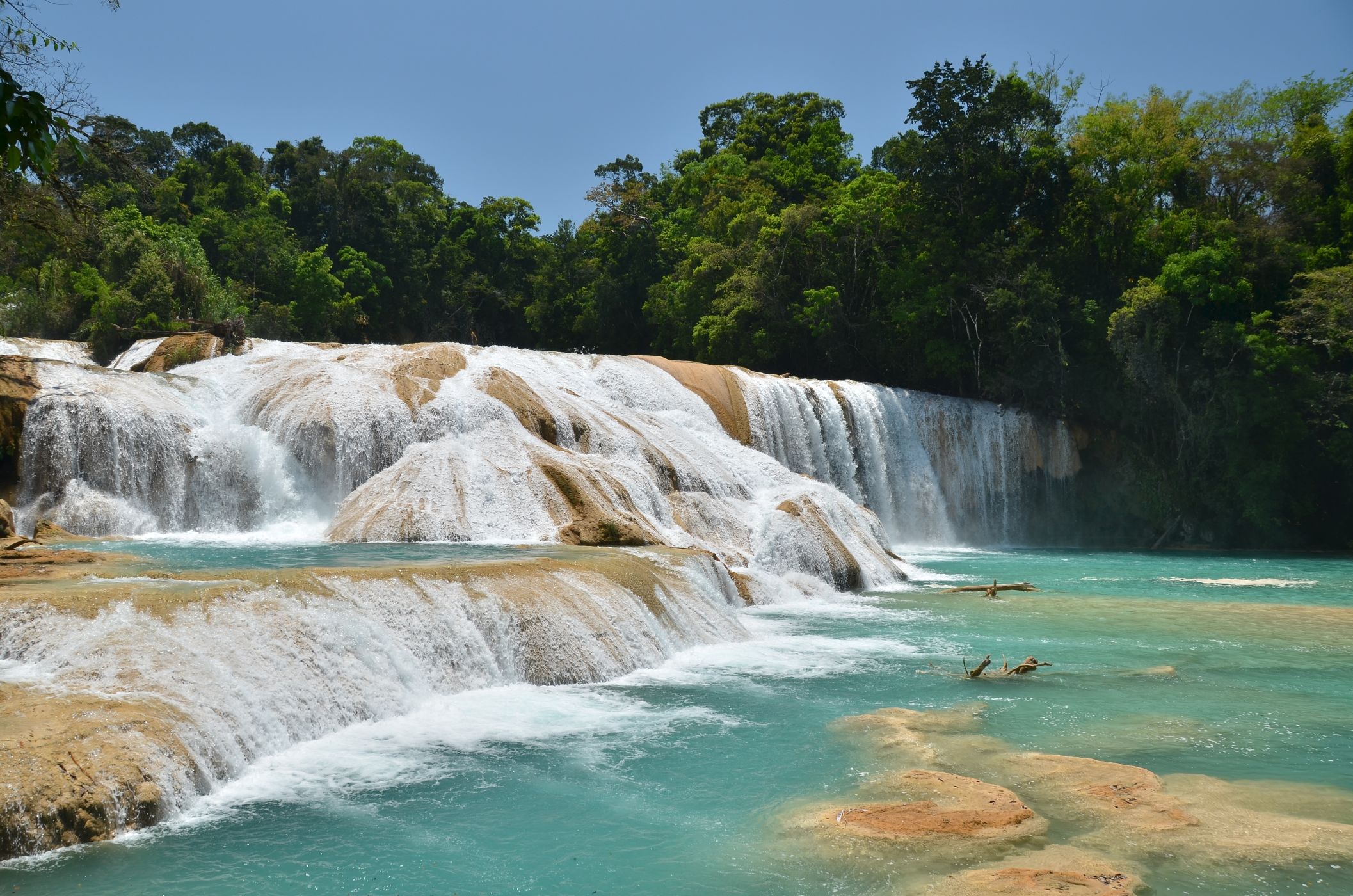 Mexické vodopády Aqua Azul: Kaskády šumícího tyrkysu | 100+1 zahraniční ...