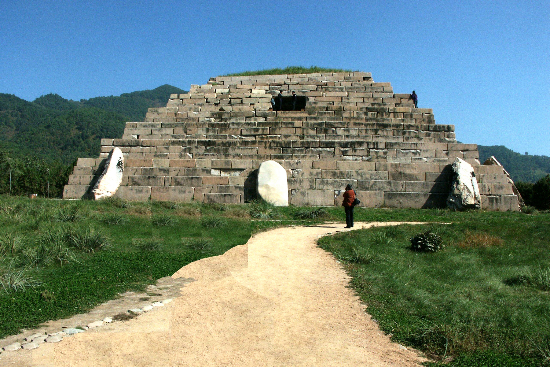 Jak se stavěly pyramidy: Používali Egypťané astronomii, Číňané a Mayové ...