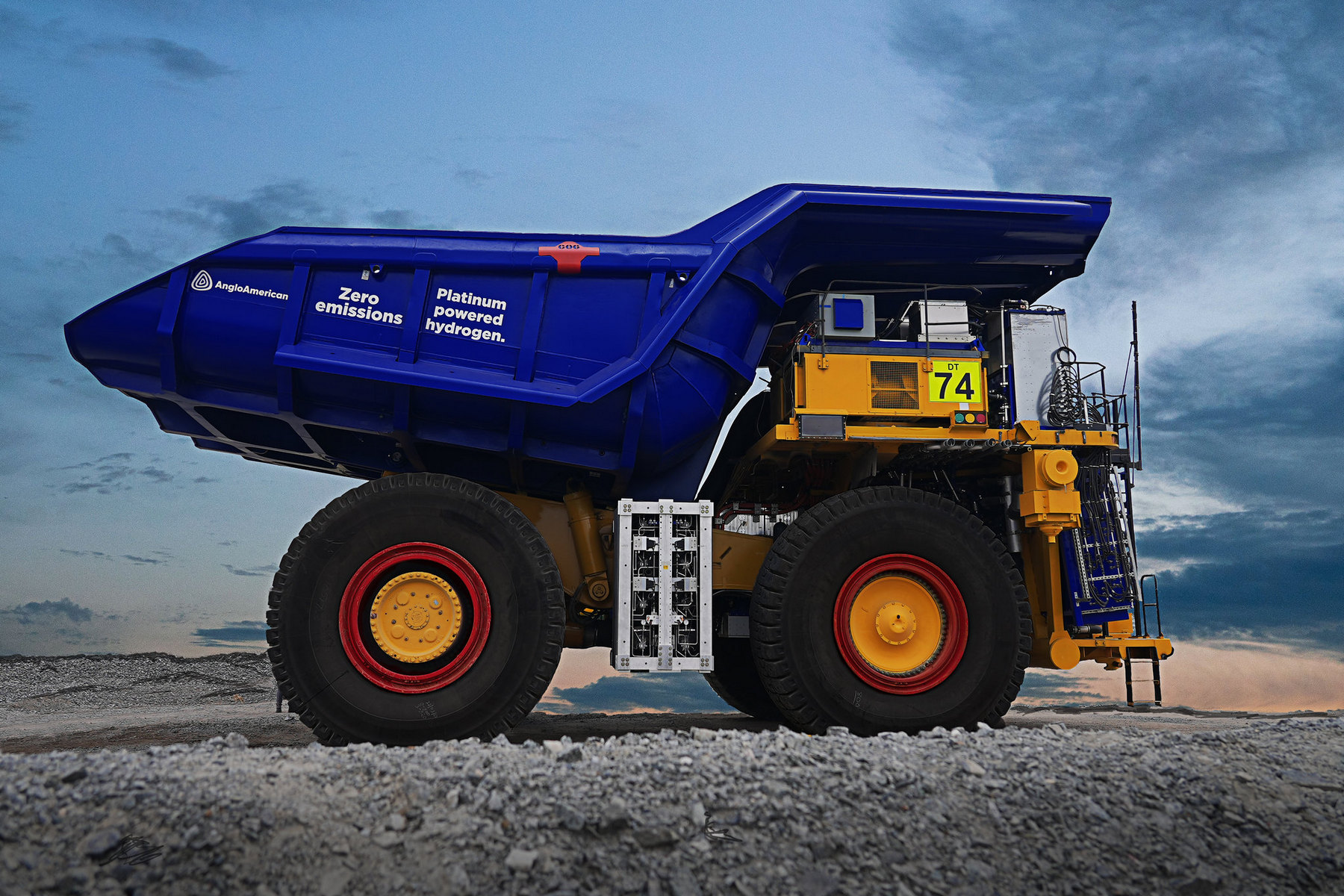 Supernáklaďák Komatsu 930E-4: Největší vodíkem poháněný automobil světa ...