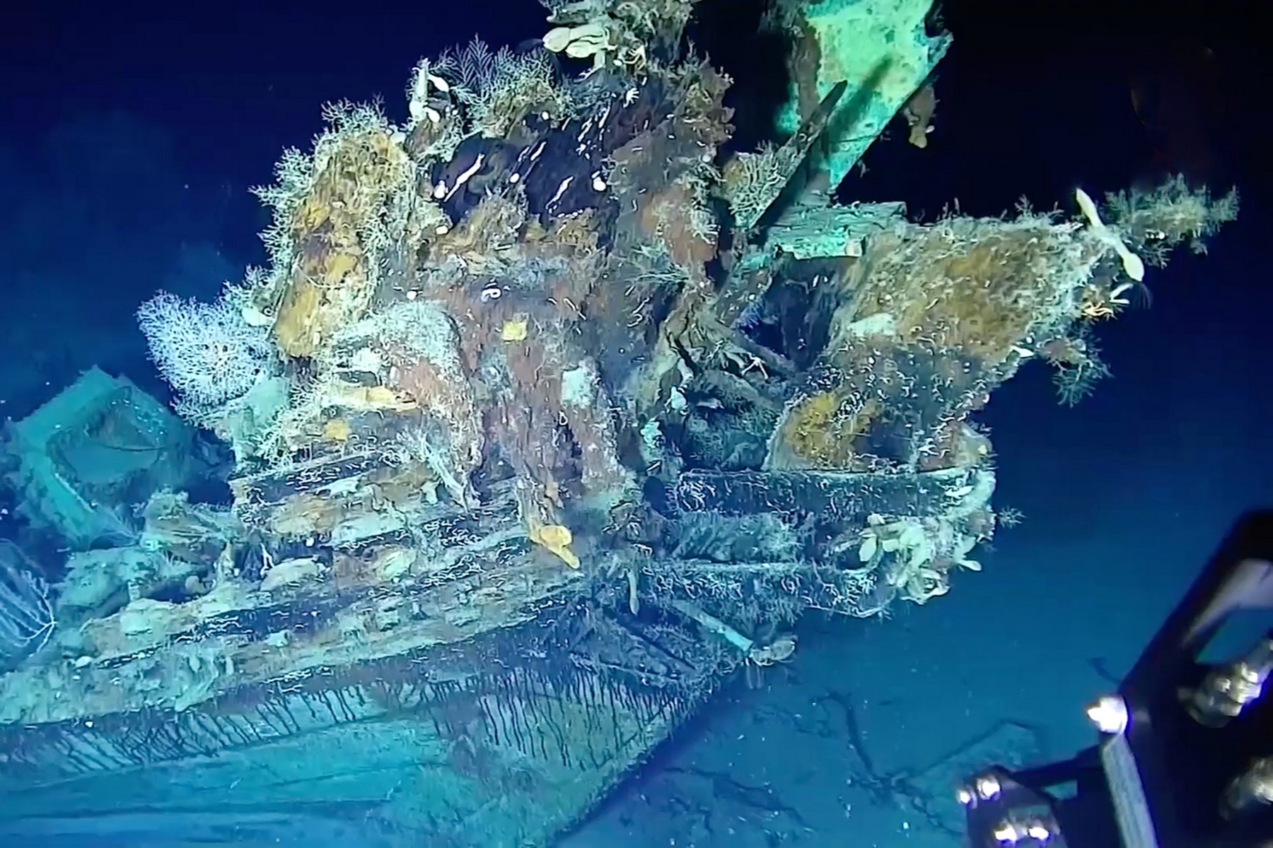 Miliardy na dně moře: Komu patří potopený poklad z vraku španělské ...