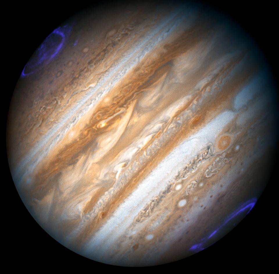 Král všech planet, Jupiter: Bouře, které svými rozměry předčí celou ...