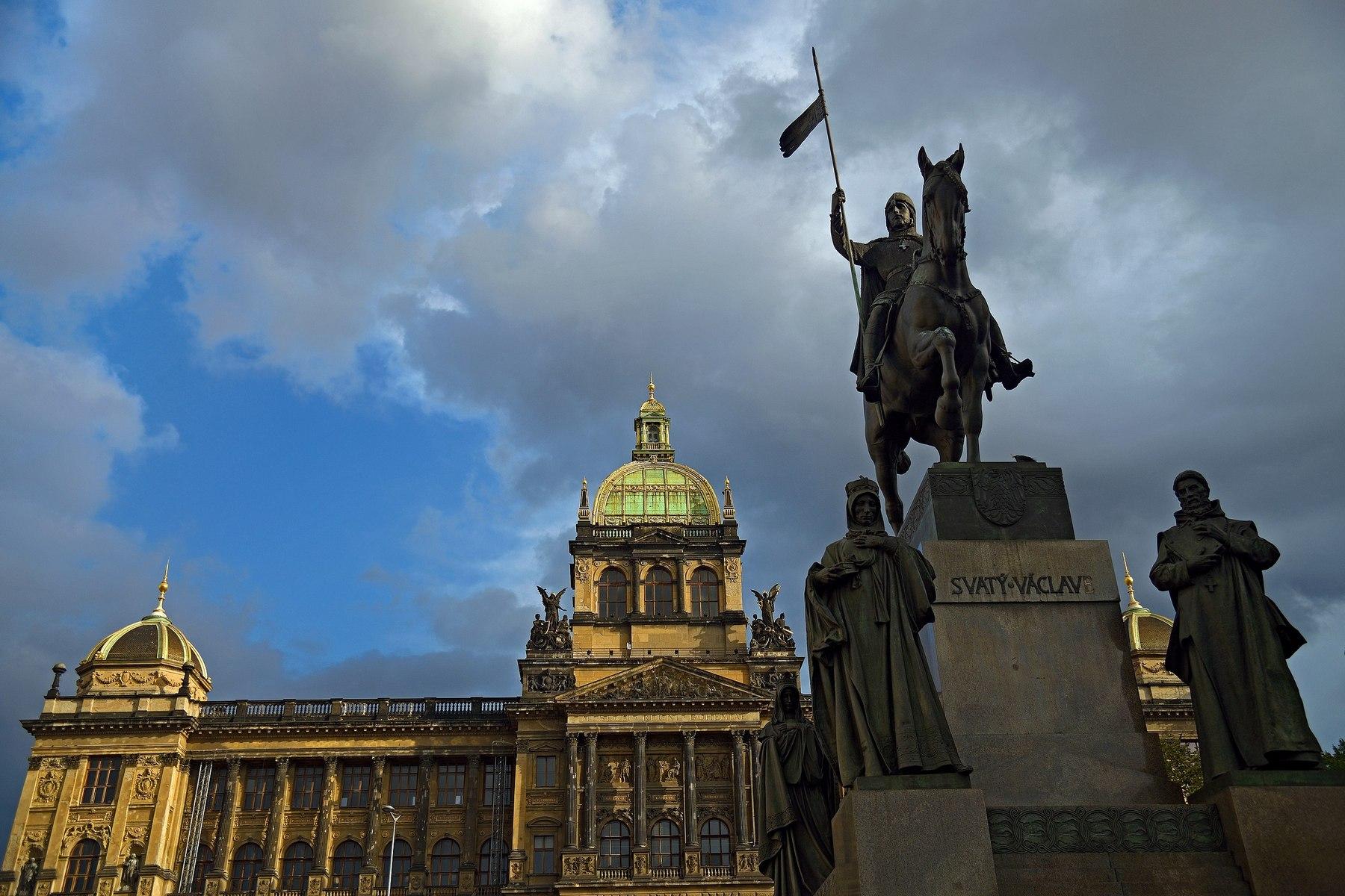 Zrození světce: Jak vznikl kult svatého Václava? | 100+1 zahraniční ...