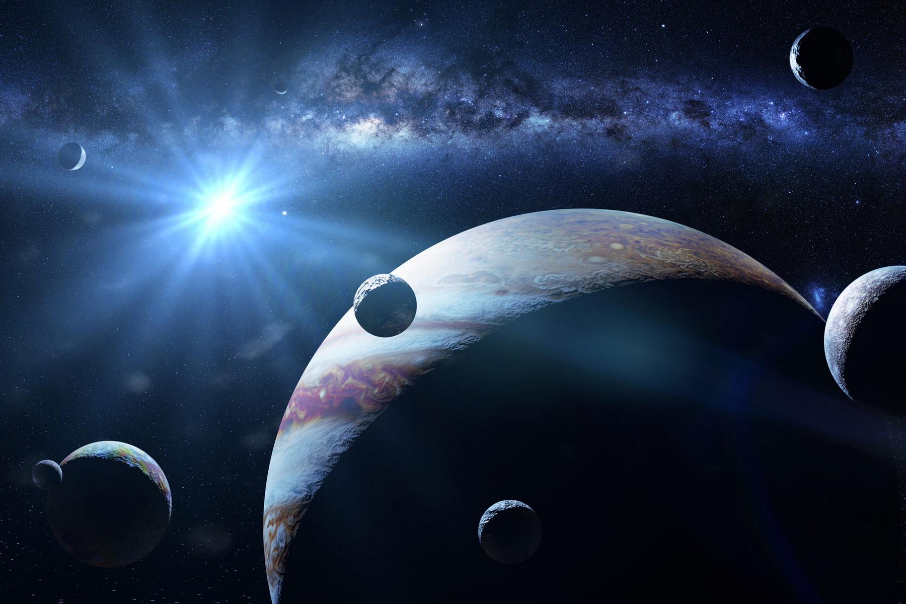 Proč mají vnější planety naší soustavy tak velký počet měsíců? | 100+1 ...