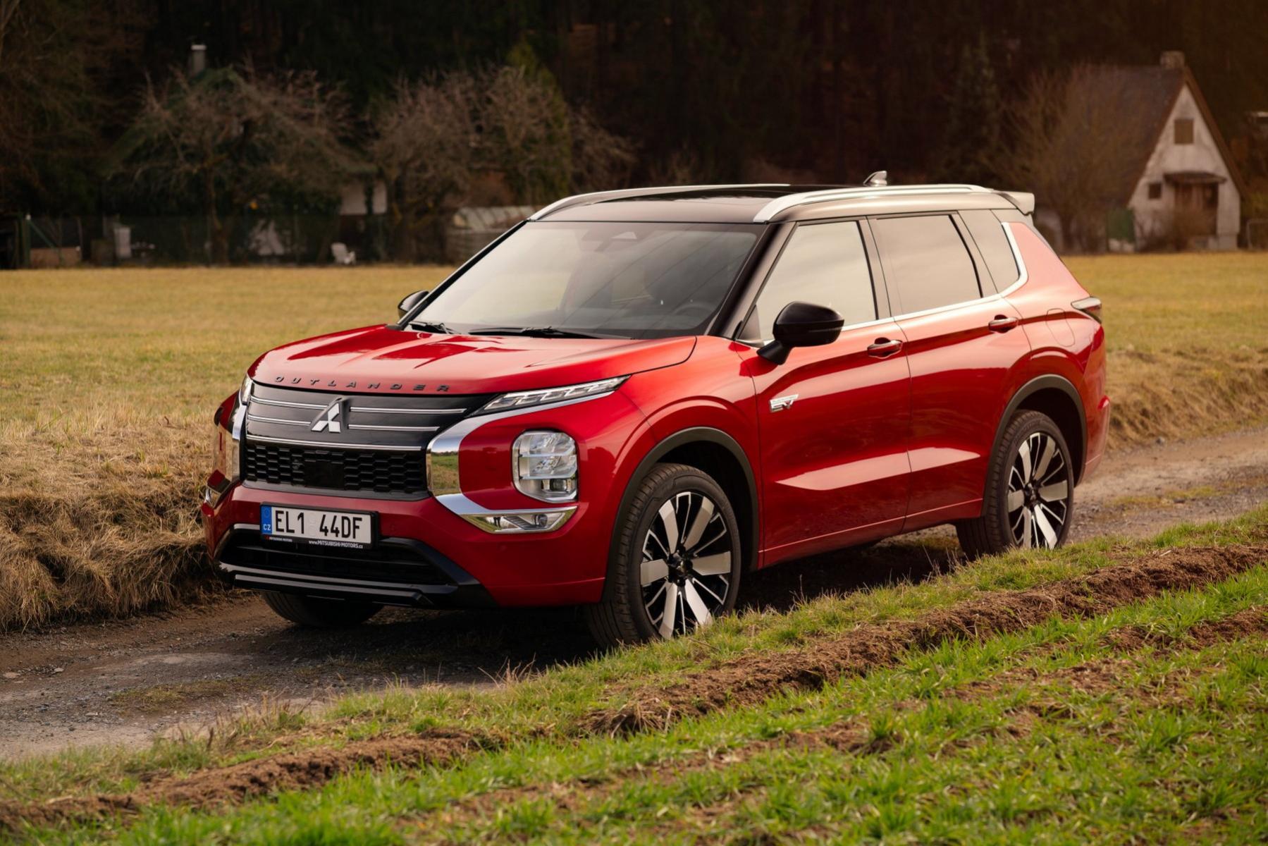 Nové Mitsubishi Outlander PHEV: Plug-In Hybrid nové generace | 100+1 zahraniční zajímavost