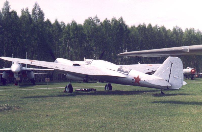 Tupolev SB 2M-100A: Lehký bombardér utrpěl v počátku války ohromné ...