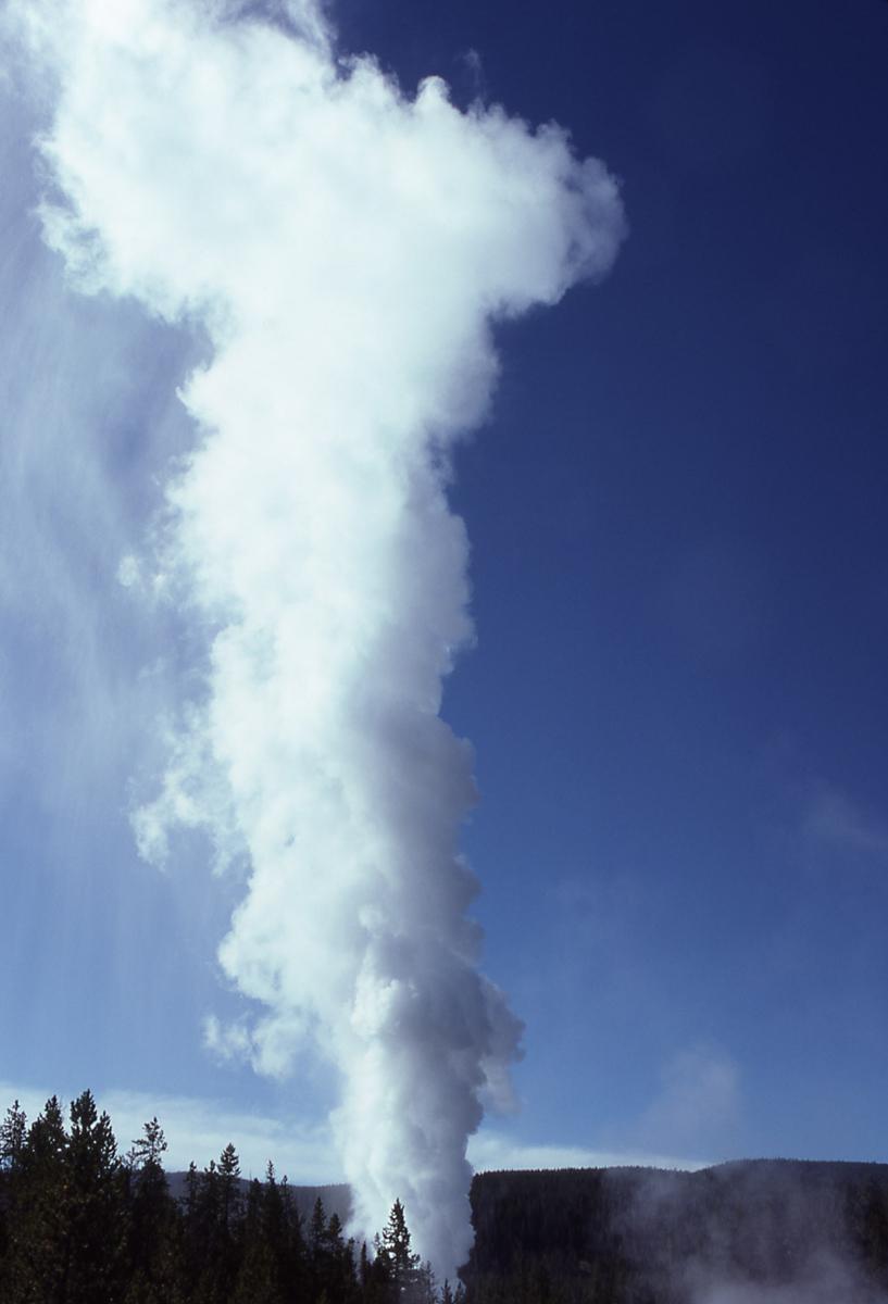 Gejzíry ve Sluneční soustavě: Když to tryská (nejen) na planetách | 100 ...