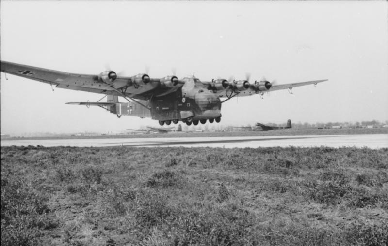 Messerschmitt Me 323 Gigant: Bombardér z leukoplasti se šesti motory | 100+1 zahraniční zajímavost