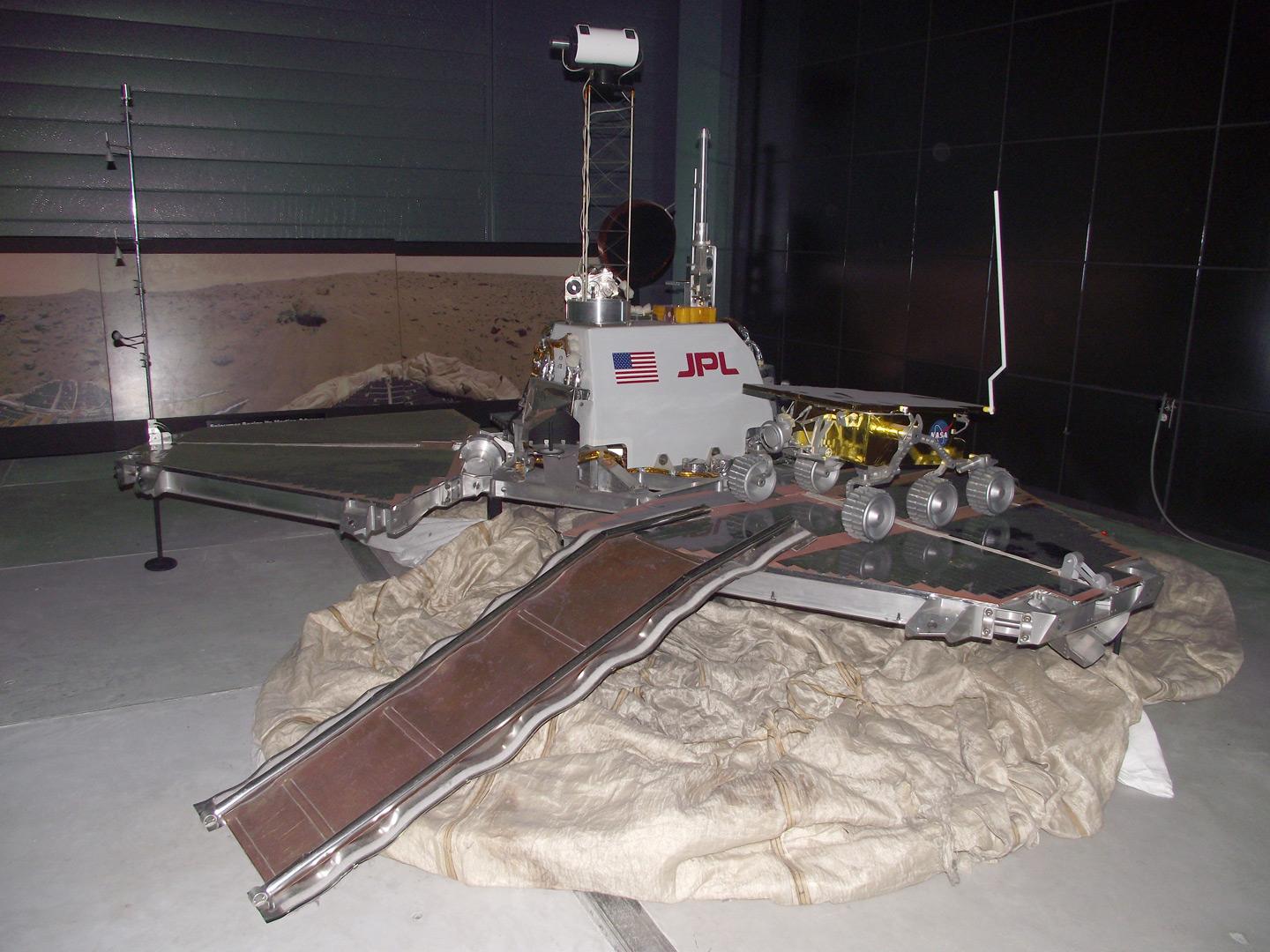 Na Mars jako do peřinky: Sonda Pathfinder a robot Sojourner | 100+1 ...