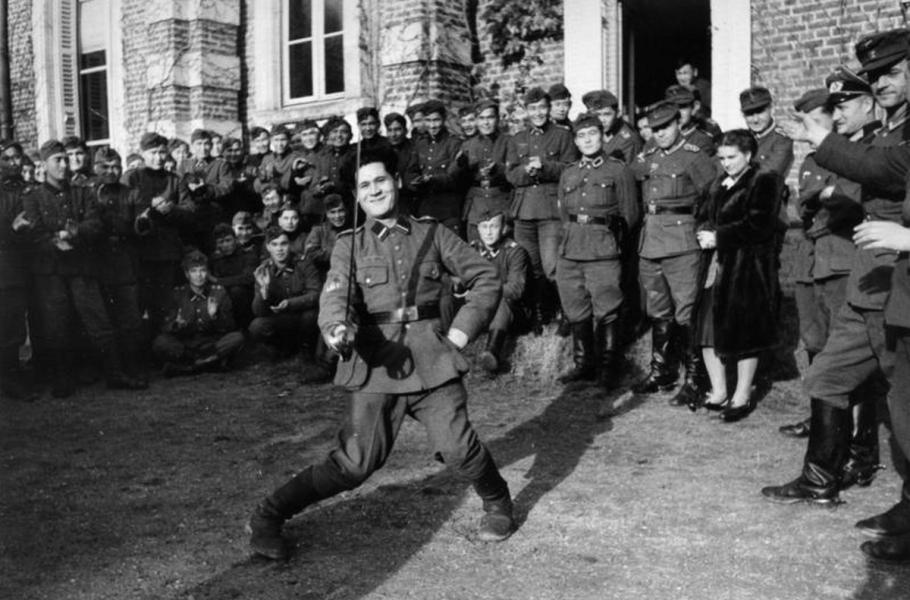 Za vůdce a Turkestán! Turkmeni v německém Wehrmachtu a Waffen-SS | 100 ...
