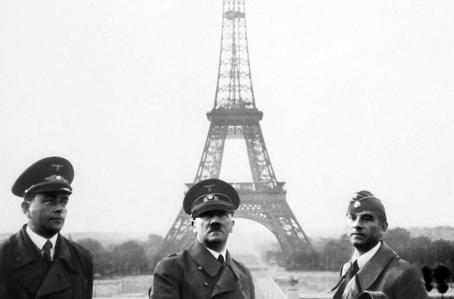 Adolf Hitler v Paříži v červnu 1940 | 100+1 zahraniční zajímavost