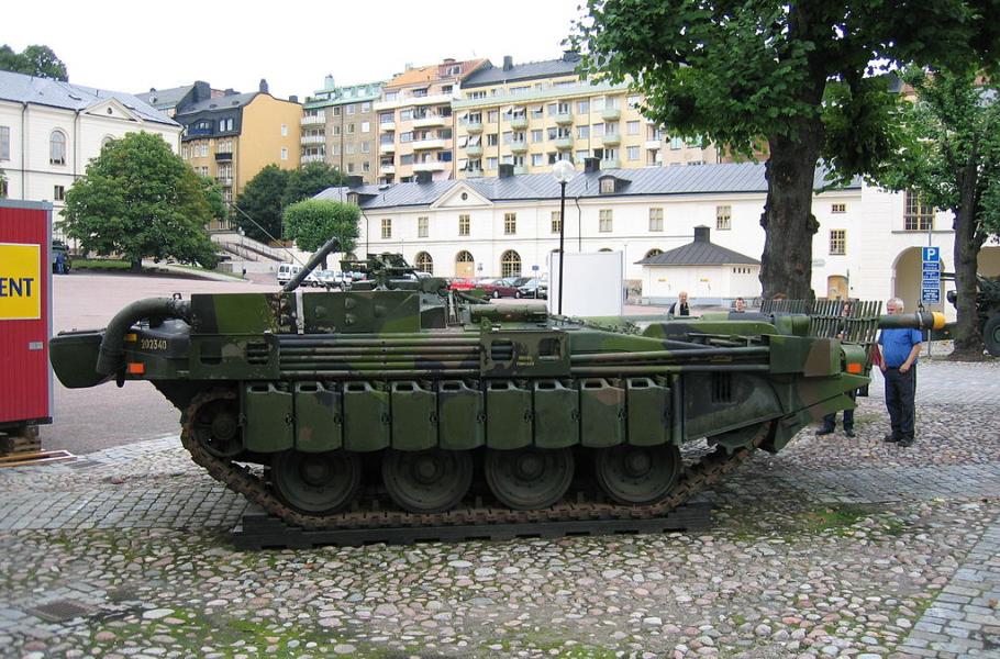 Švédský Stridsvagn 103: Jak si vedl bezvěžový tank v boji? | 100+1 ...