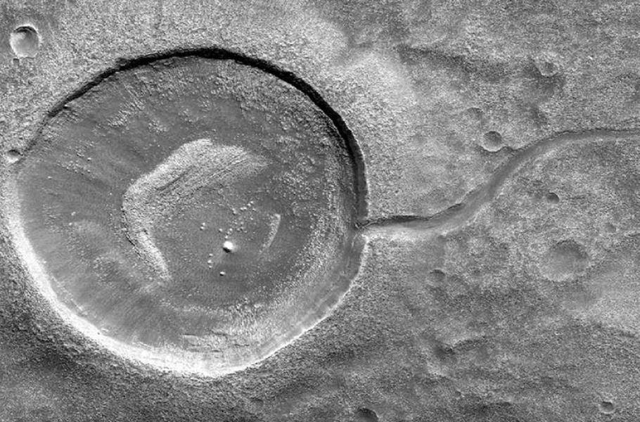 Kráter ve tvaru spermie prozrazuje mokrou minulost Marsu | 100+1 ...